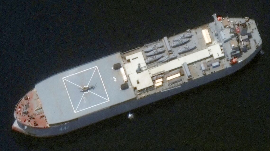 Shahid Mahdavi: Neues Versorgungsschiff für die iranischen ...