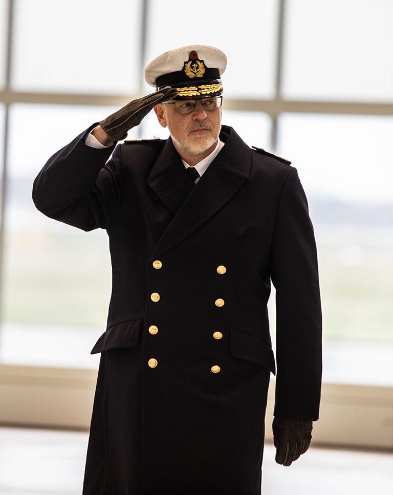 Der Überflieger - marineforum